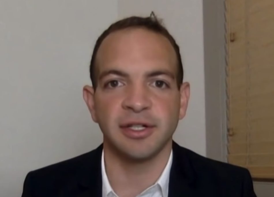 Apple Will Eventually Fall Apart If It Doesn't Back Down