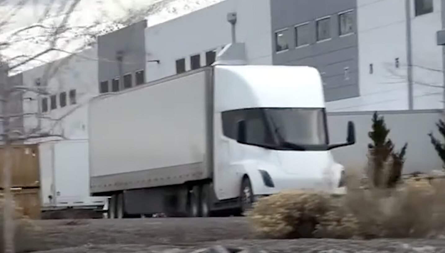 Tesla Gears Up for Big Rig Overhaul: Introducing Sleeper Cabs Amid ...