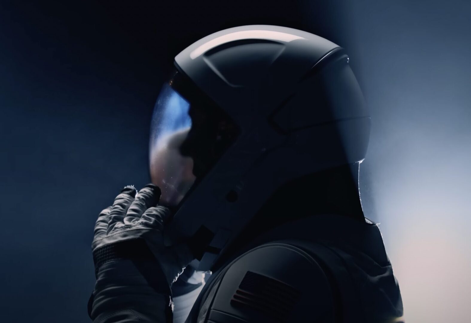 SpaceX Unveils Groundbreaking Extravehicular Activity (EVA) Suit as ...